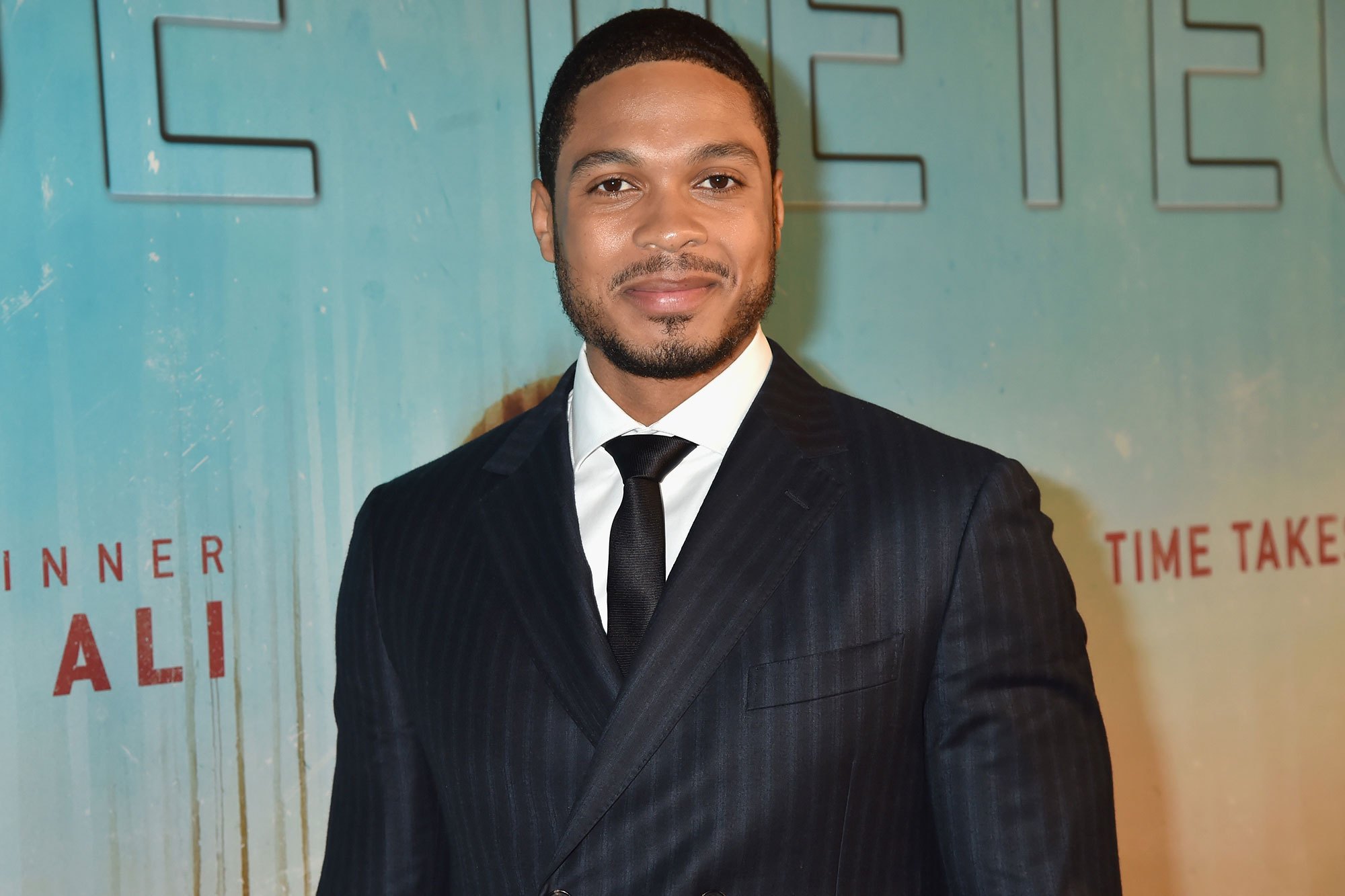Ray Fisher retornará? Ator comemora saída do presidente da DC